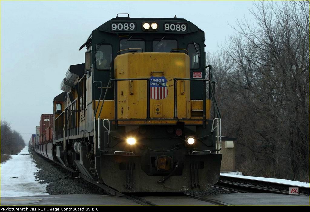 UP 9089 @ Temple Rd. 02/01/2005